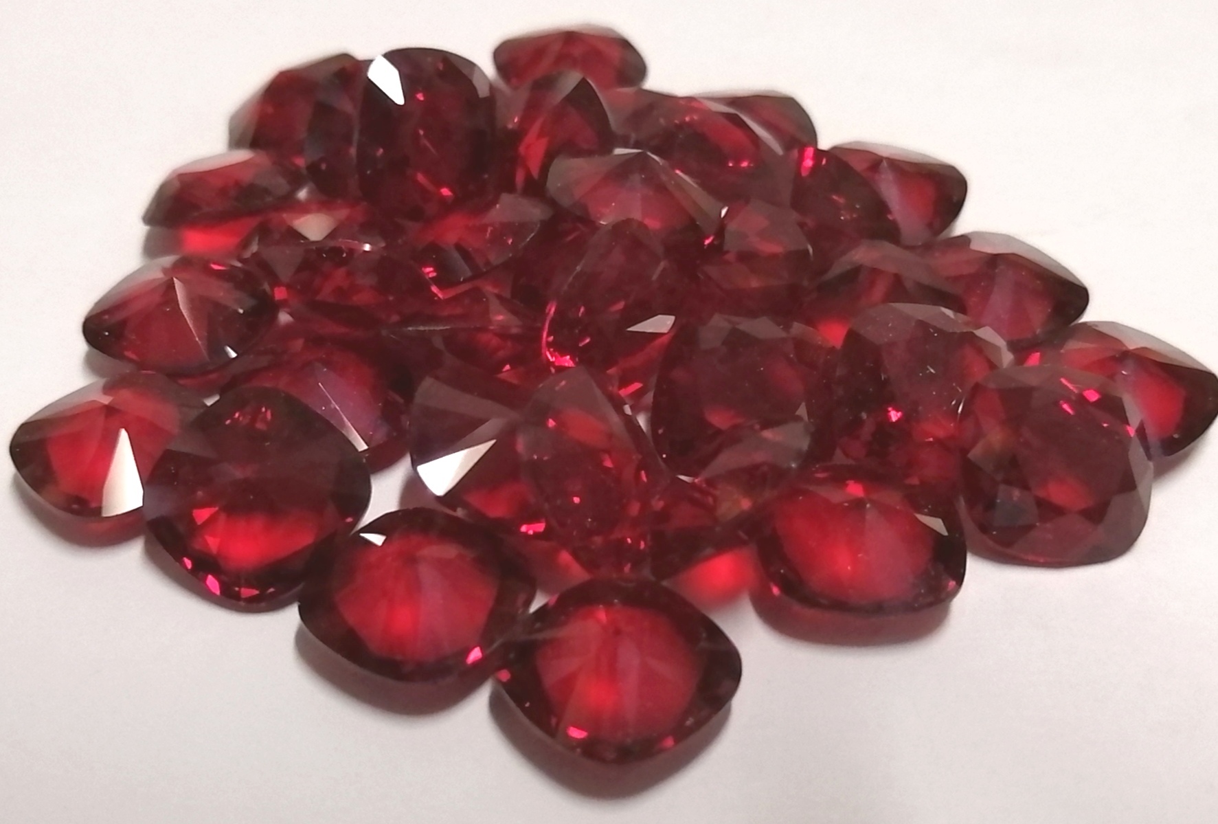 SWAROVSKI STONES - ART 4470 12MM SIAM RUBY UNFOILED STONES - 144 PIECES ...