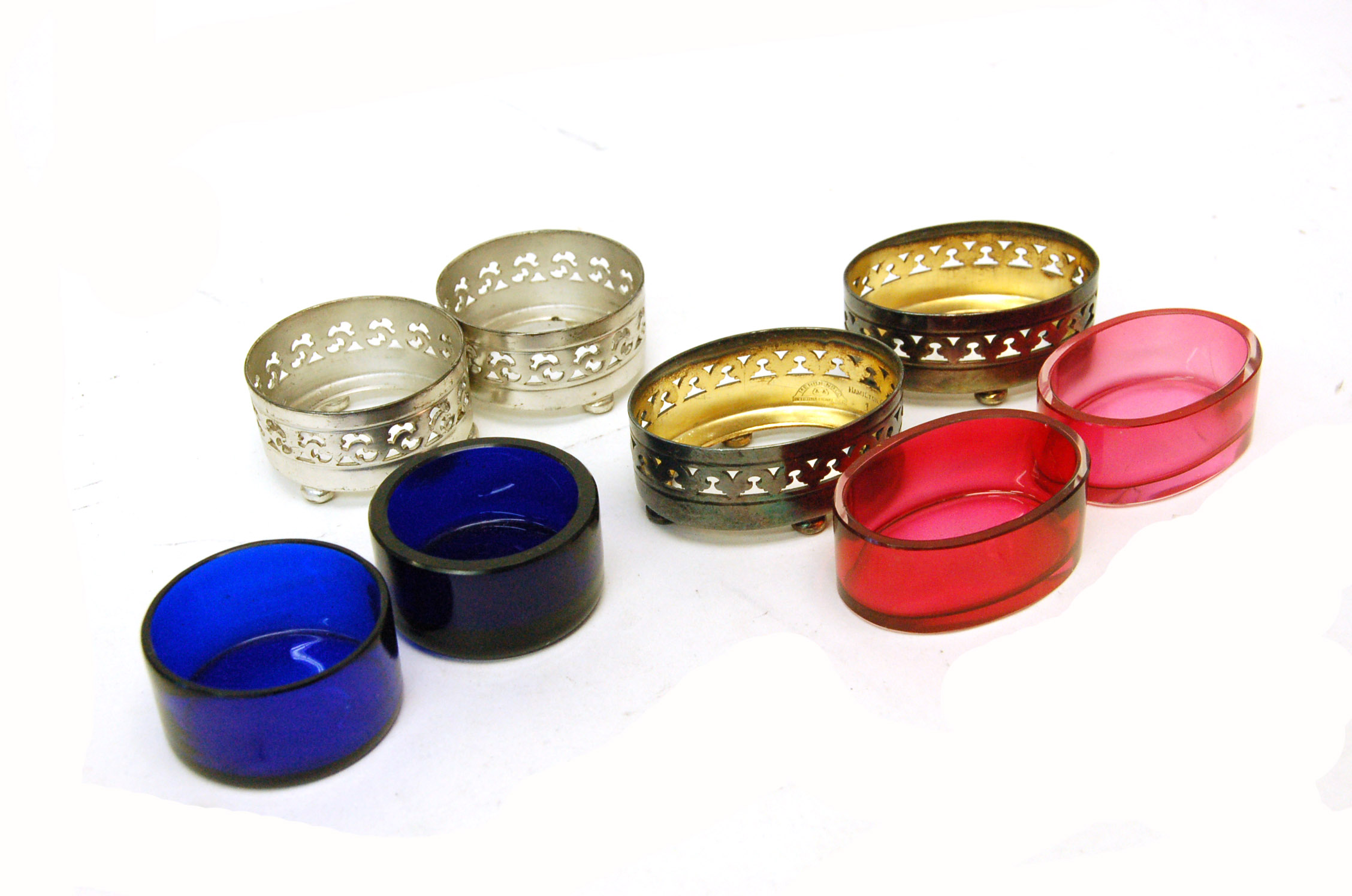 4 Collectible CIRCA 1950's Mini Silver Plated Containers | Property Room