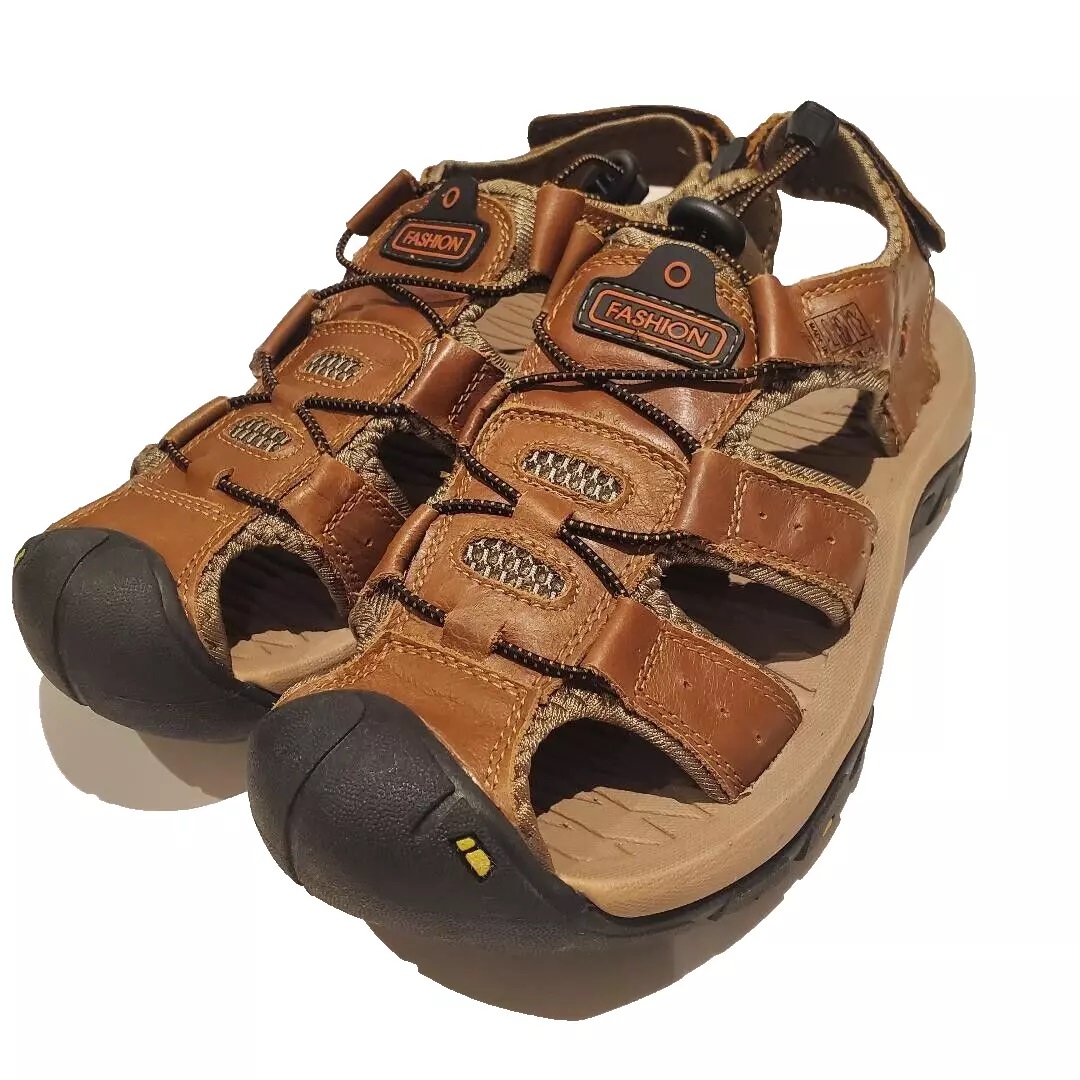 Men's Leather Outdoor Sandals Adjustable Brown Size 9 | Property Room