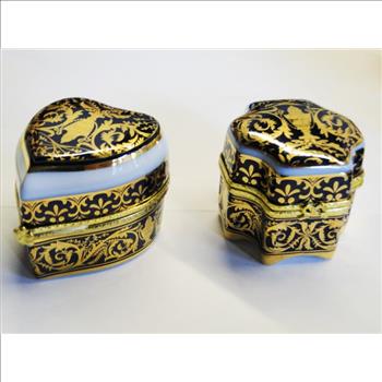 2 Porcelain Cobalt Blue Pill Boxes with 18kt Gold Inlay | Property Room