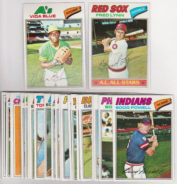 25 Different 1977 Topps Baseball Cards w/ Fred Lynn + More | Property Room
