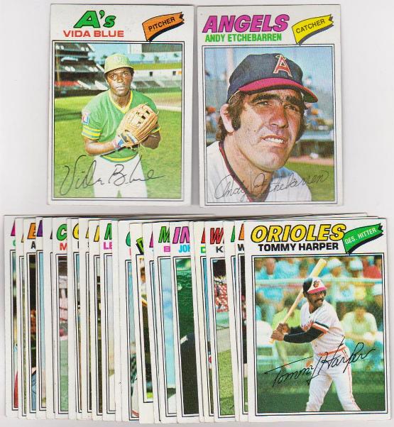 25 Different 1977 Topps Baseball Cards - Vida Blue+ More | Property Room