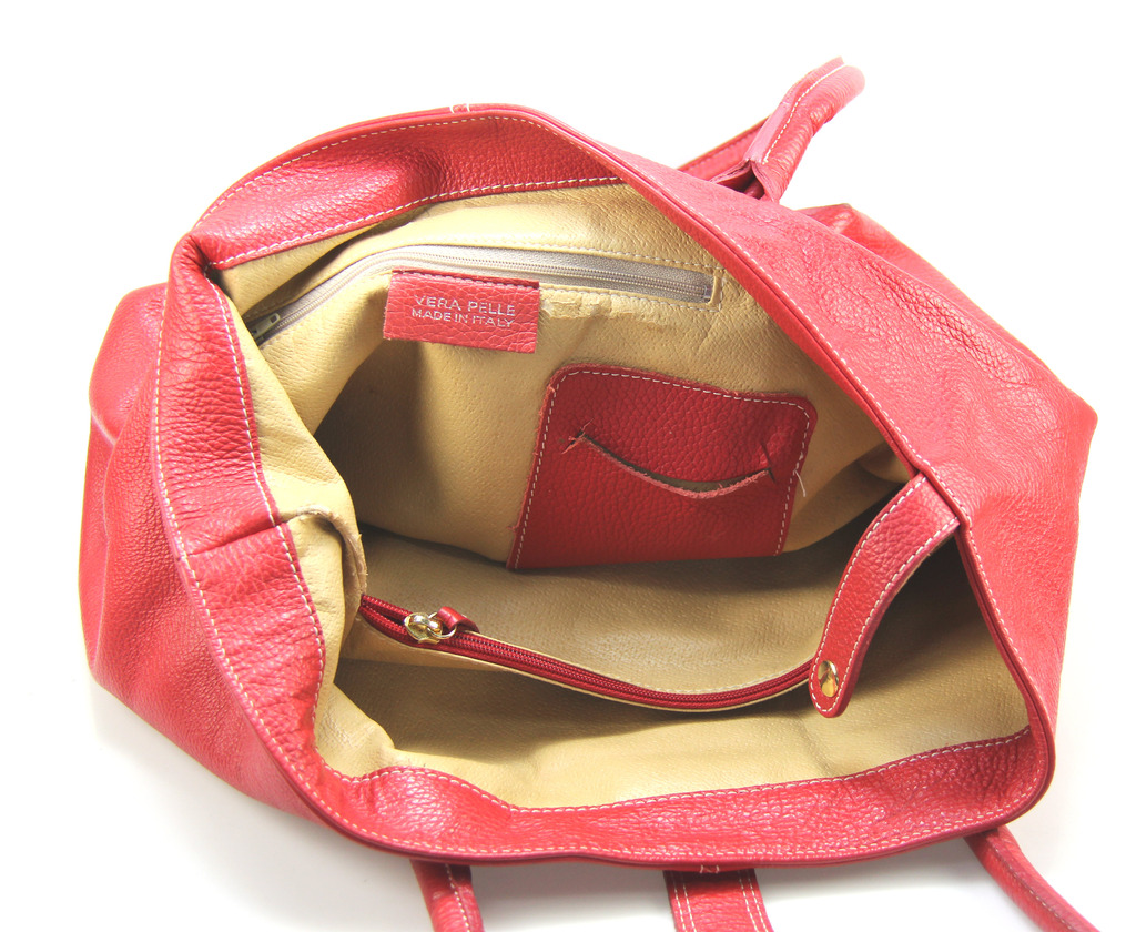 Vera Pelle Red Leather Shoulder Bag | Property Room