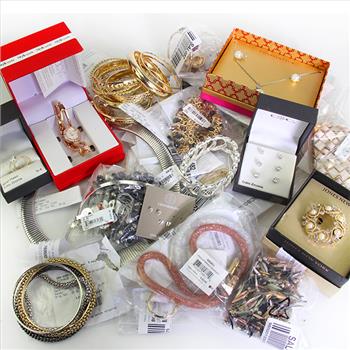 Over 50 Pieces Major Department Store's Jewelry Returns | Property Room