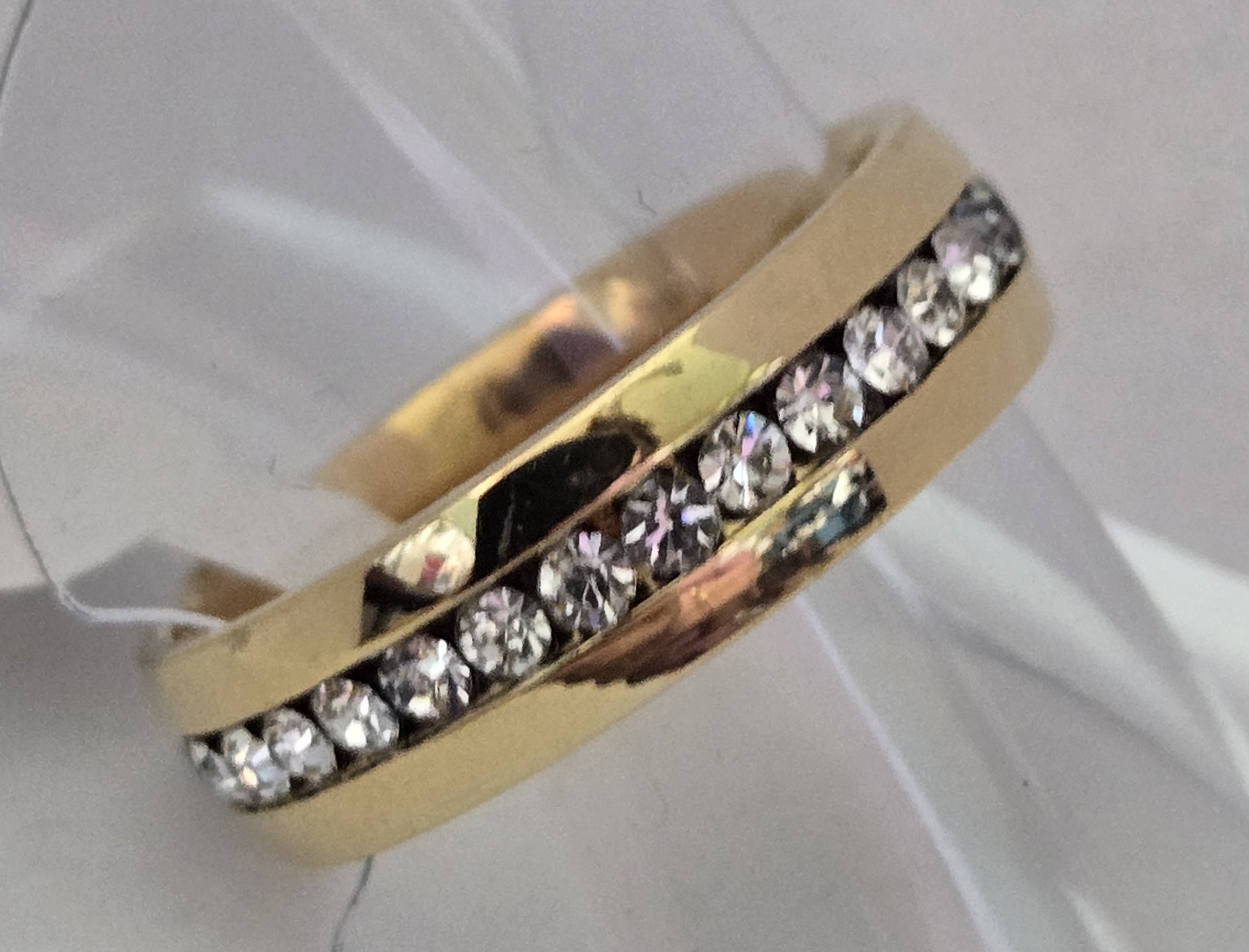 Zoom in No Reserve Simulated Diamond Ring Size 9 | Property Room