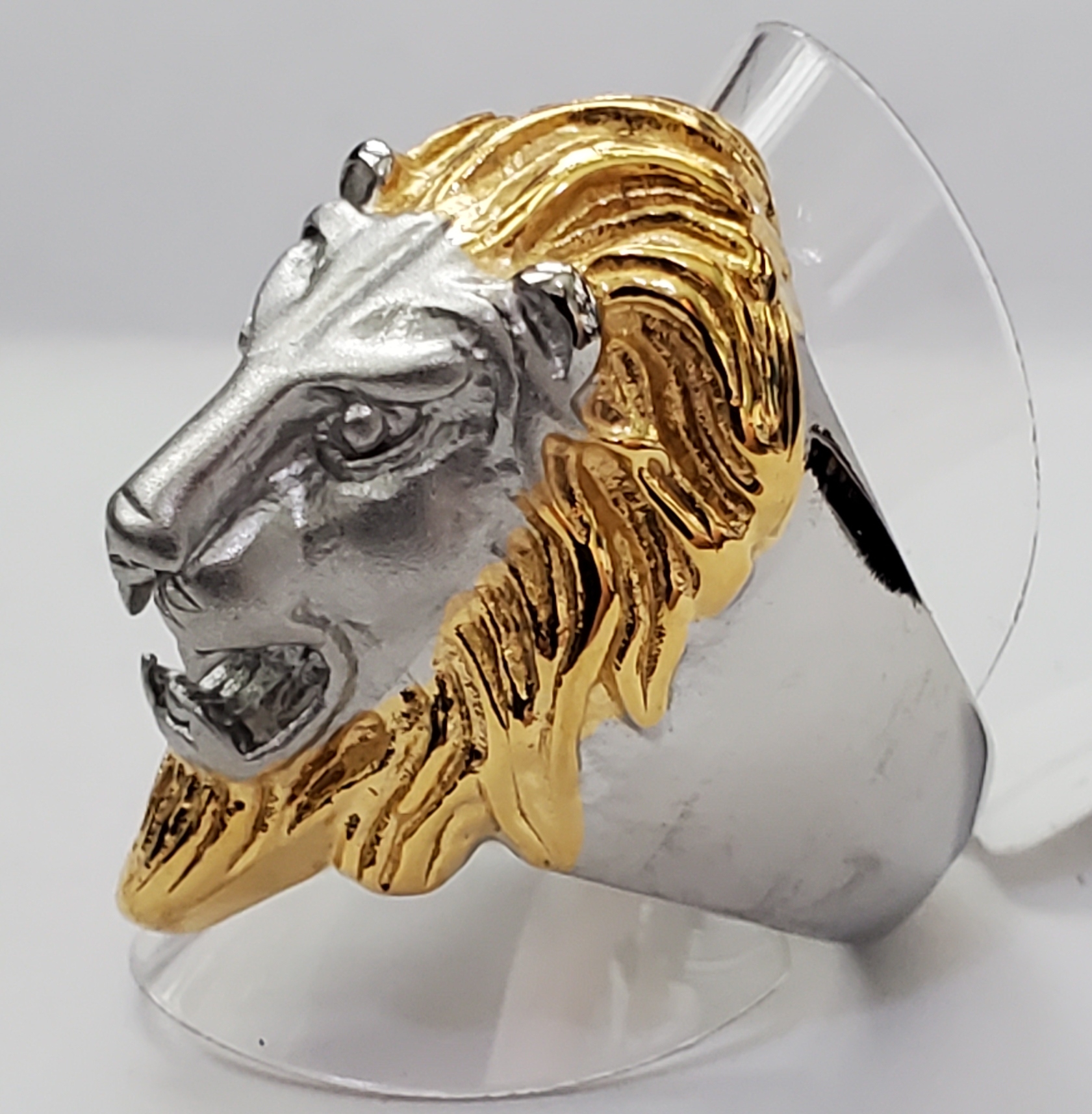 No Reserve Two Tone Tiger Ring Size 10 | Property Room