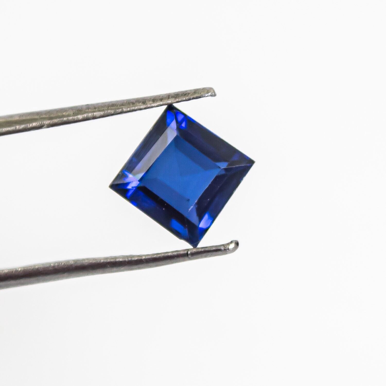 No Reserve VS Natural Sapphire Square Cut Loose Gemstone | Property Room