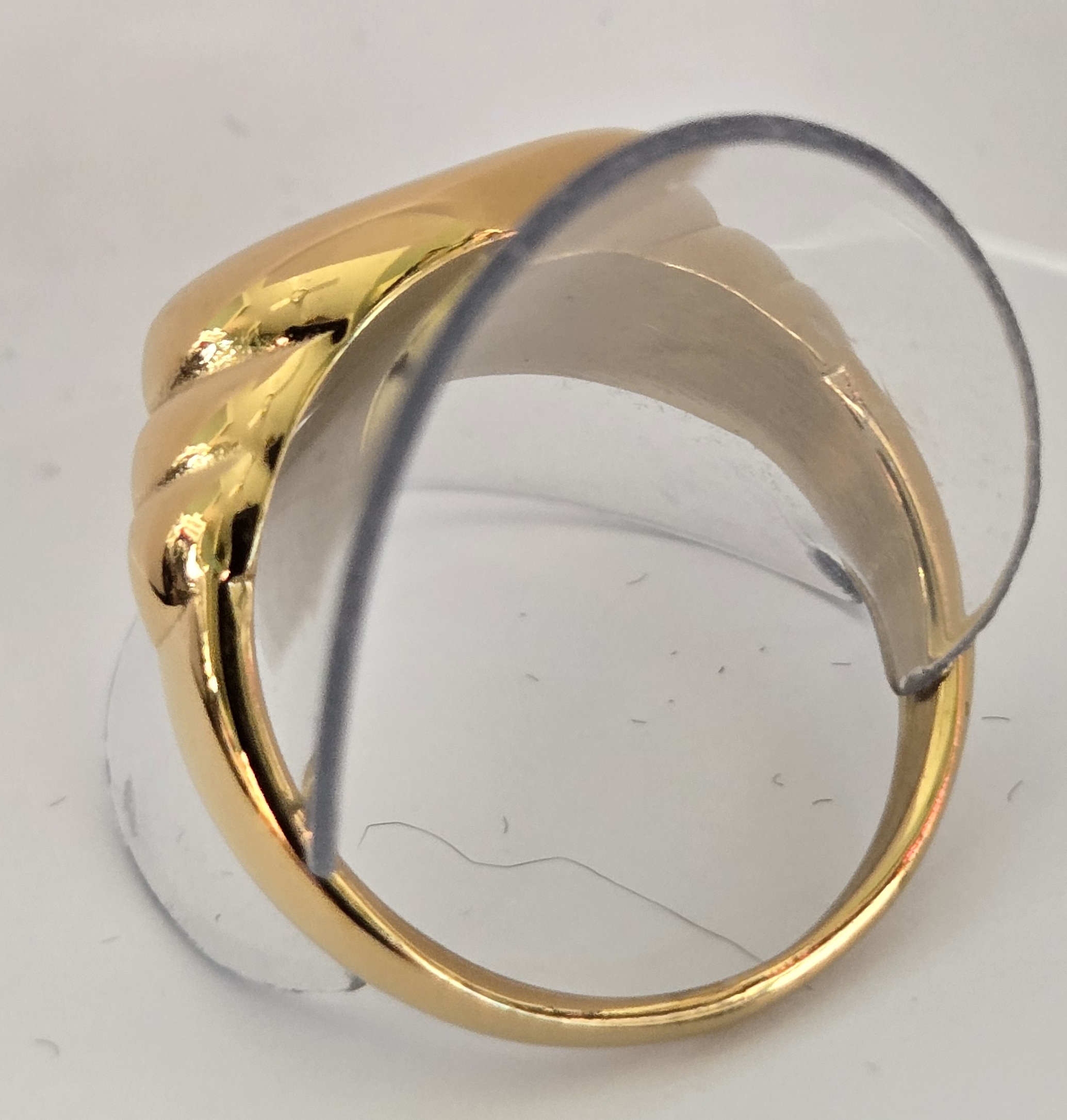 No Reserve 18K/316L Stainless Steel Signet Ring Size 10 | Property Room