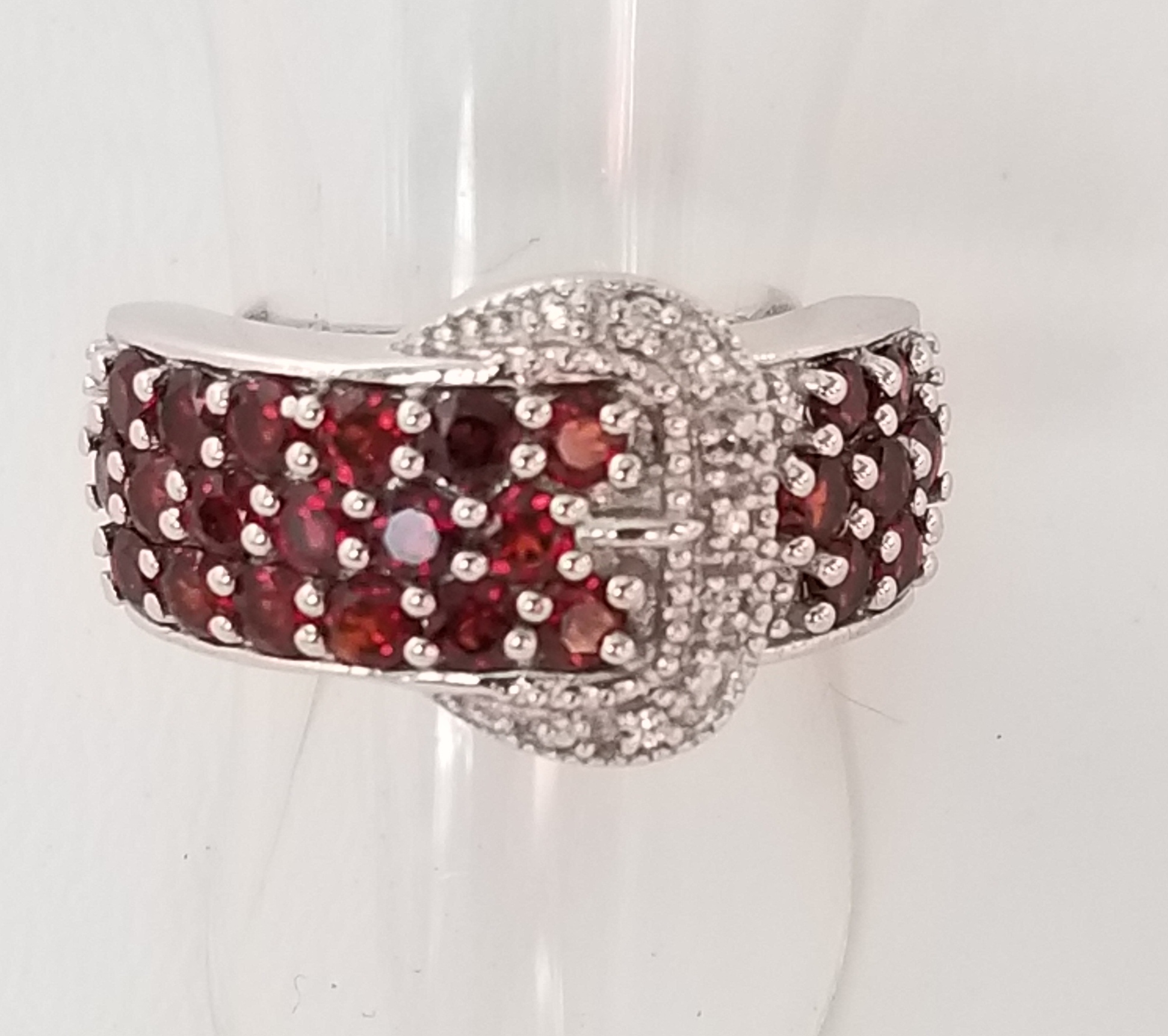 No Reserve Natural Mozambique Garnet Belt Buckle Ring | Property Room