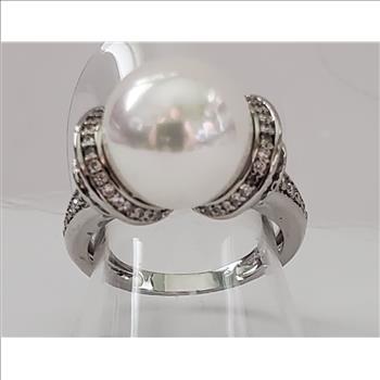 No Reserve White Shell Pearl Ring Size 7 | Property Room
