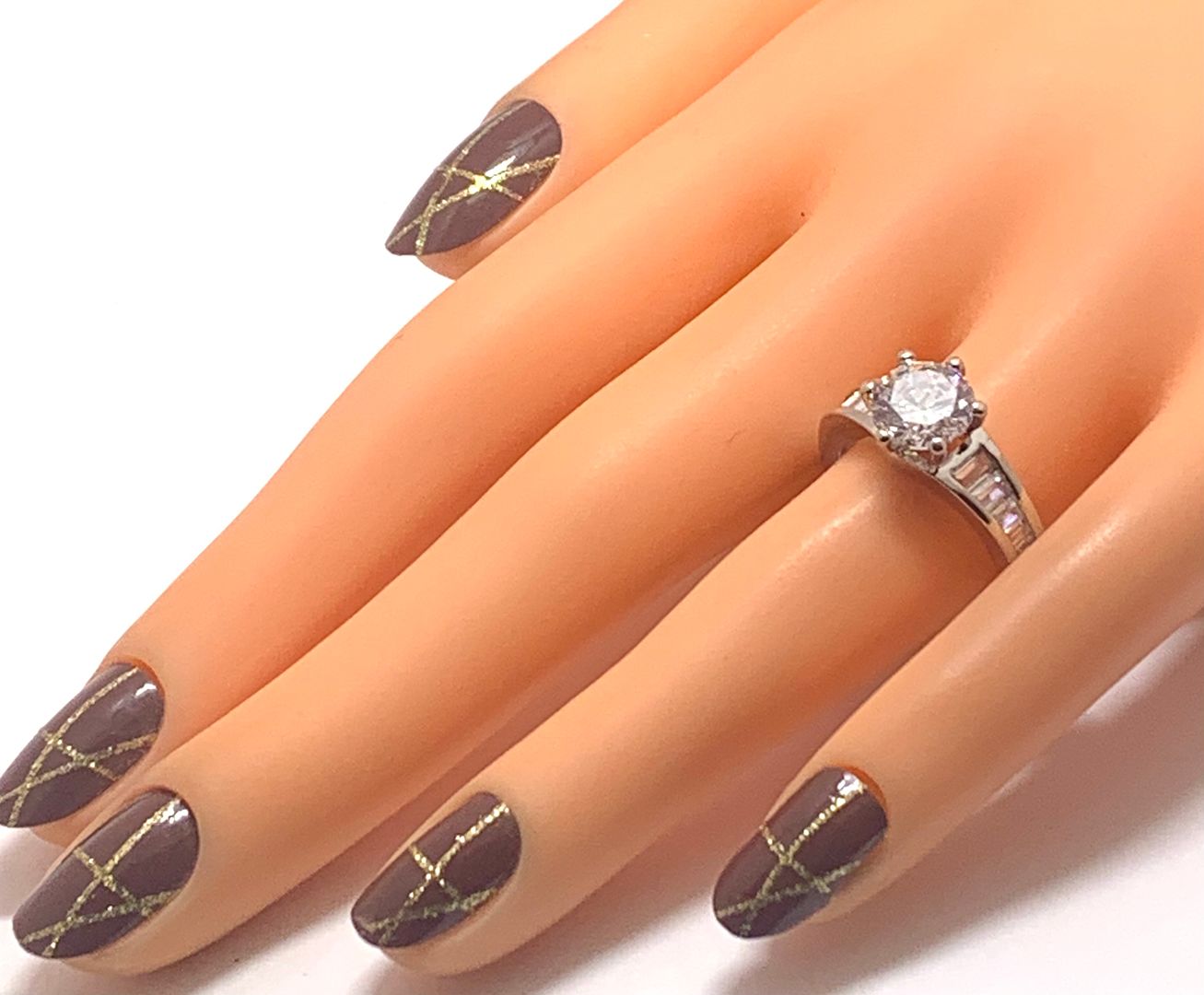 Modern Design 4.50ctw Diamonique Diamon Engagement Ring | Property Room