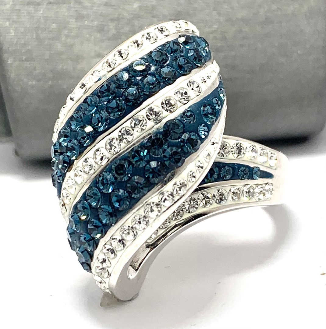 18k White Gold & Jewelry Bronze 2.00ctw Blue & White Crystal Ring ...