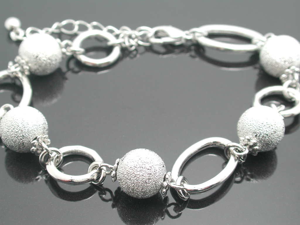 Laser Cut Ball Bracelet | Property Room