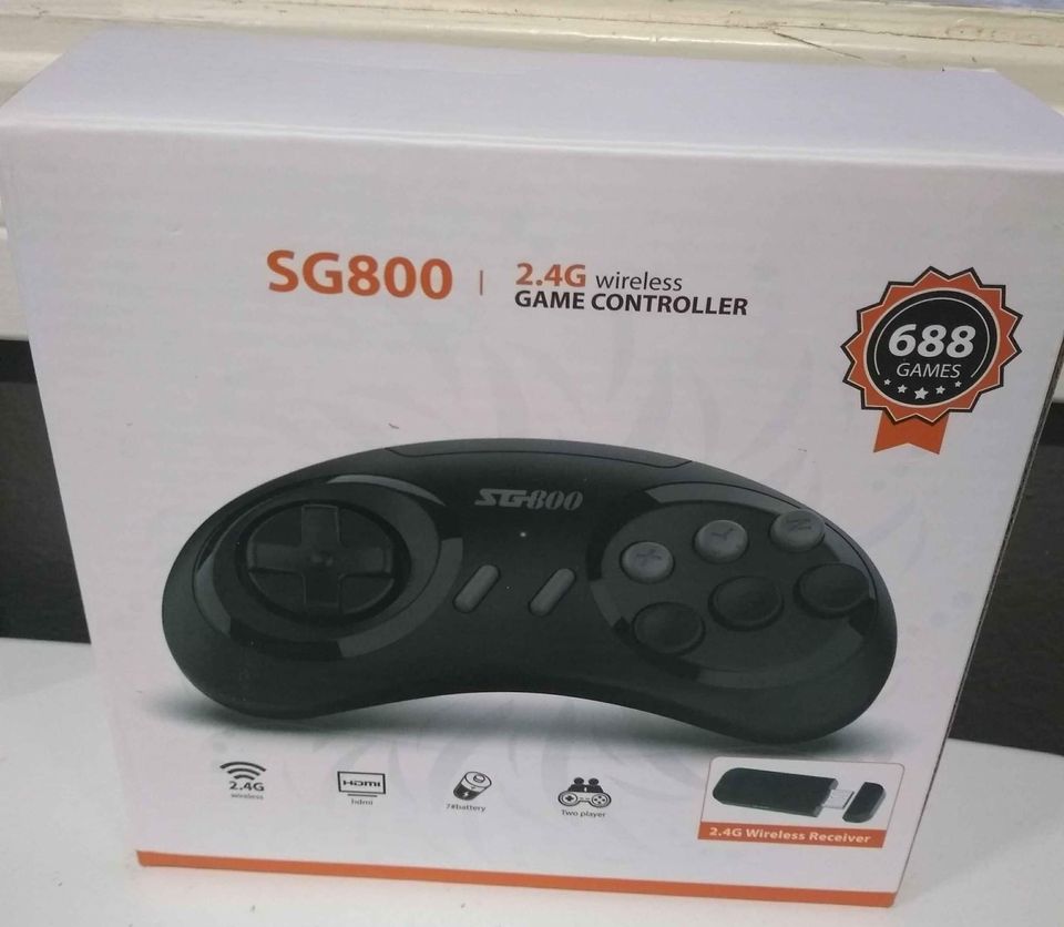 SG800 Wireless Retro Classic Gaming Console 688 Games | Property Room