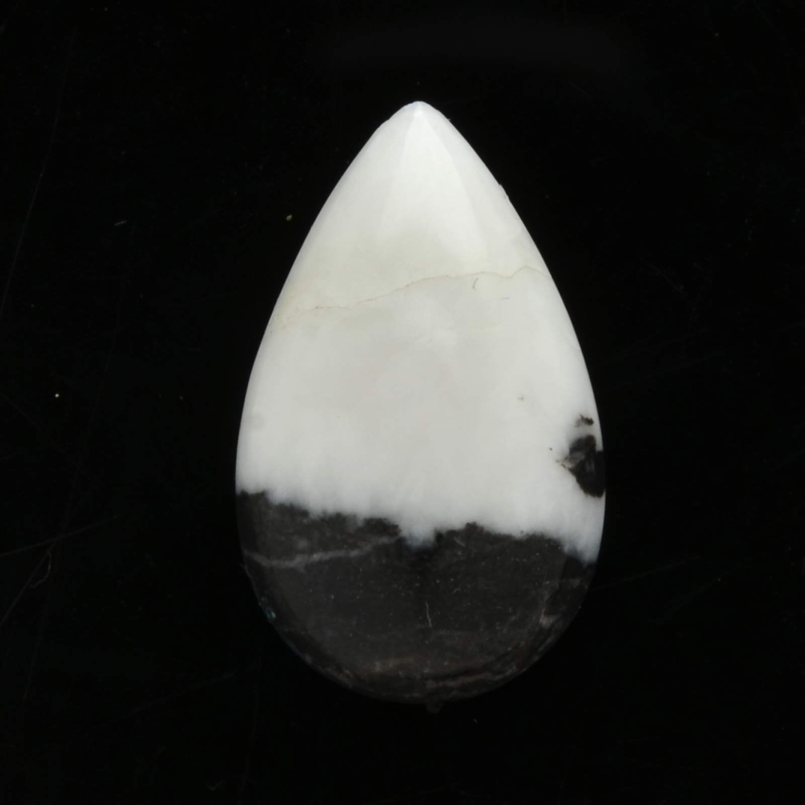 25.030 Carat White Buffallo Loose Opaque stone | Property Room
