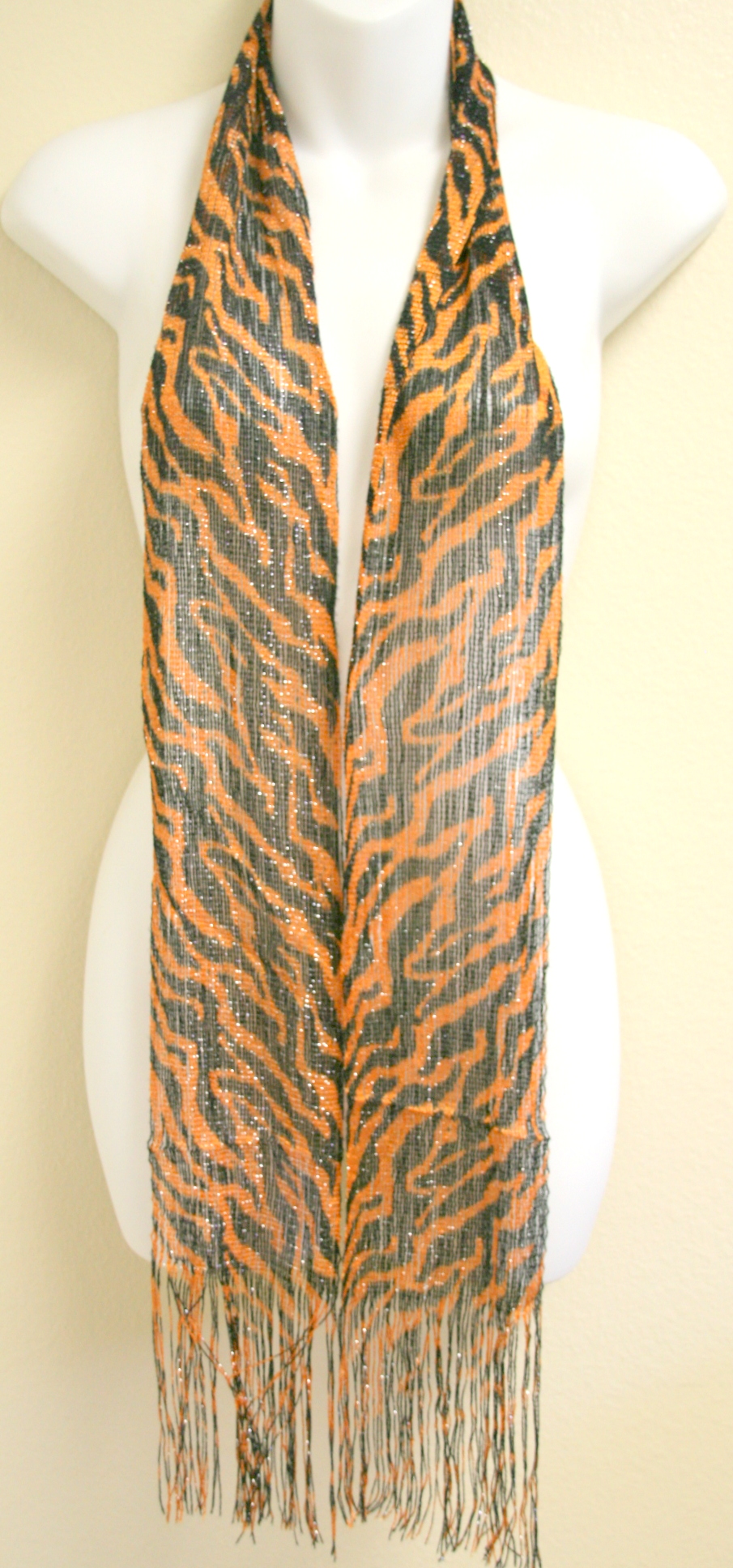 New Italian Style Fashion Scarf Fits Most | Property Room