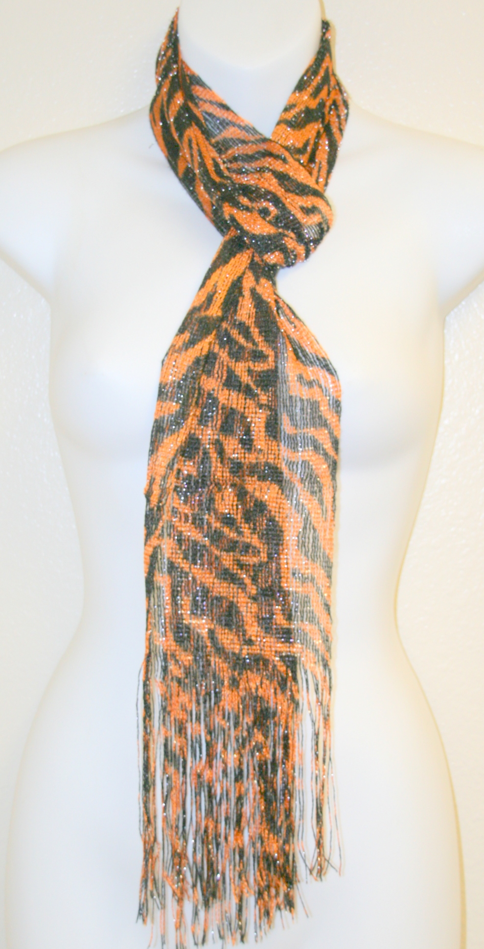 New Italian Style Fashion Scarf Fits Most | Property Room