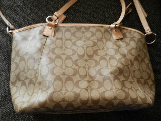 Coach Signature Leather Tote | Property Room