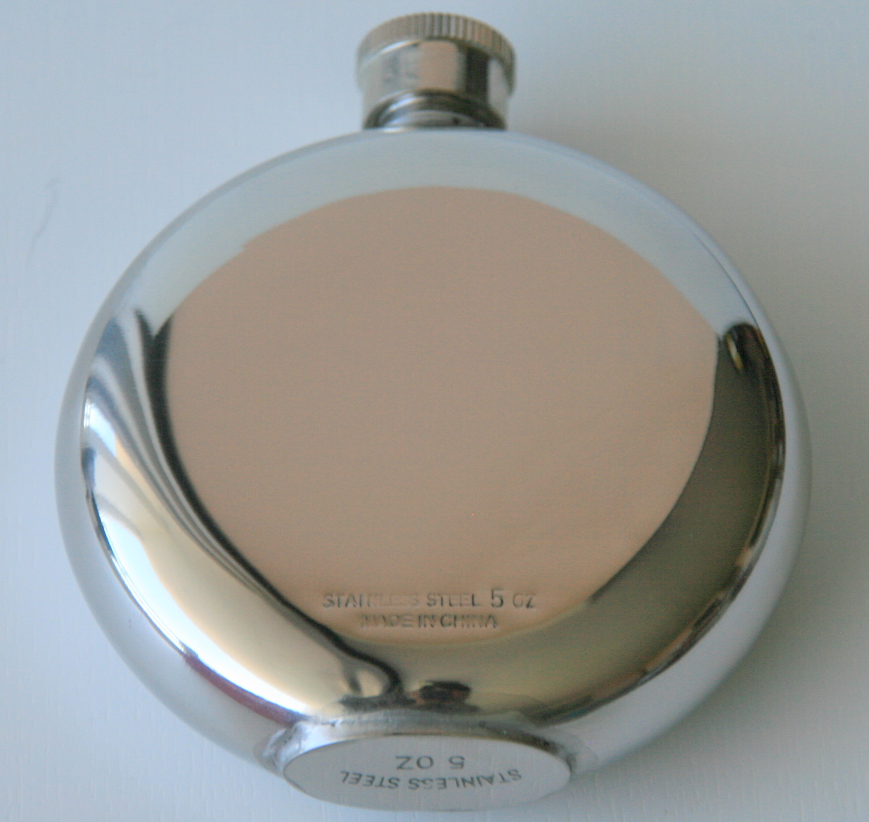 2 Pcs Hologram Eagle Round Hip Flask Set Golf | Property Room