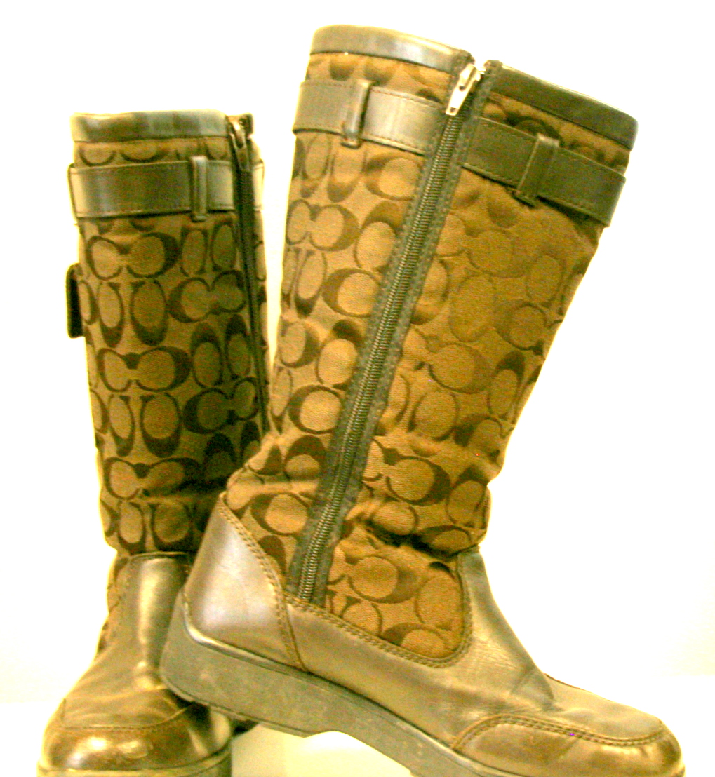 Coach Women´s Winter Boots Size 8 1/2 Ratail $245.00 | Property Room