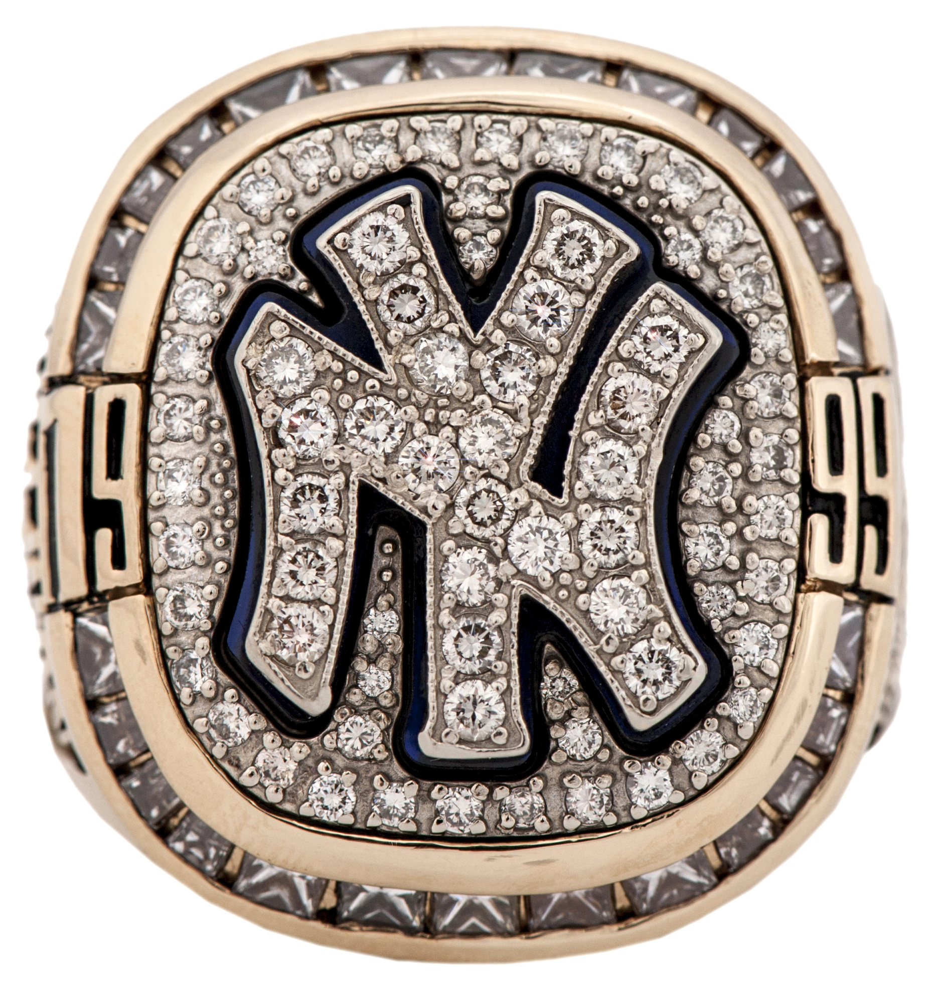 New York Yankees 1999 World Champion Replica Ring Size 11 | Property Room