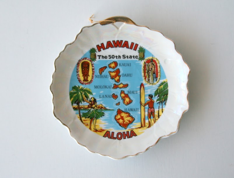 Hawaii Aloha Decorative Plate Circa 1960's | Property Room