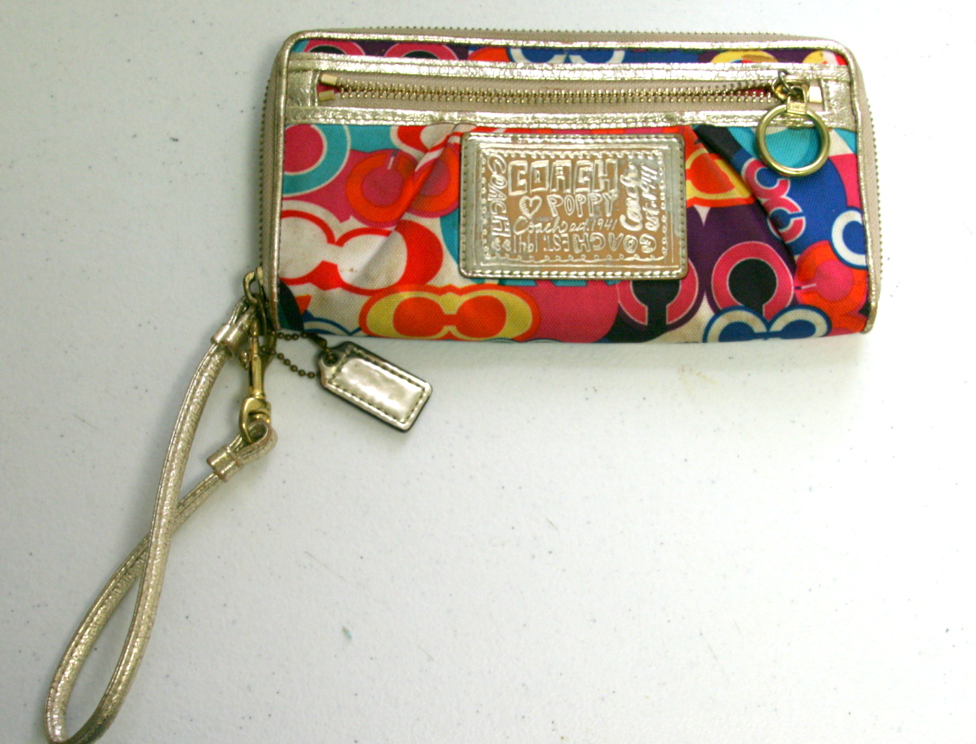 Beautiful Coach Poppy Women´s Wallet | Property Room