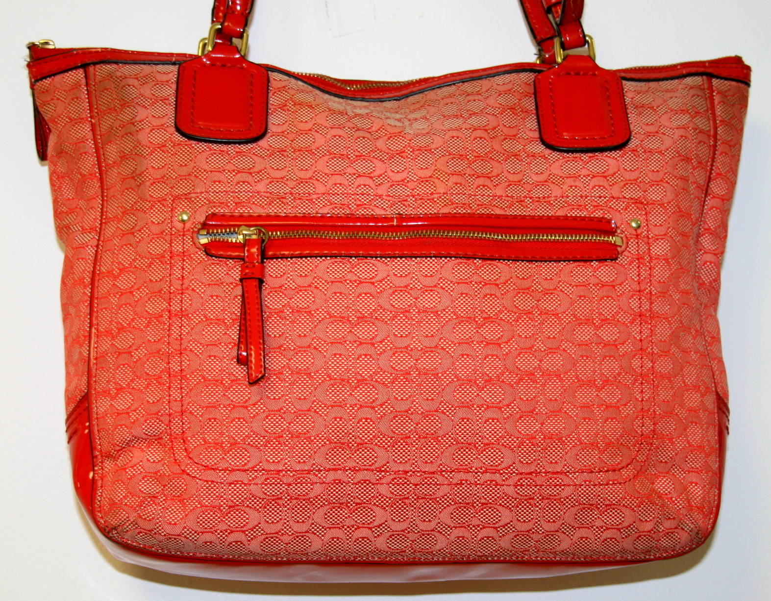 Beautiful Leather Coach Women's Purse | Property Room