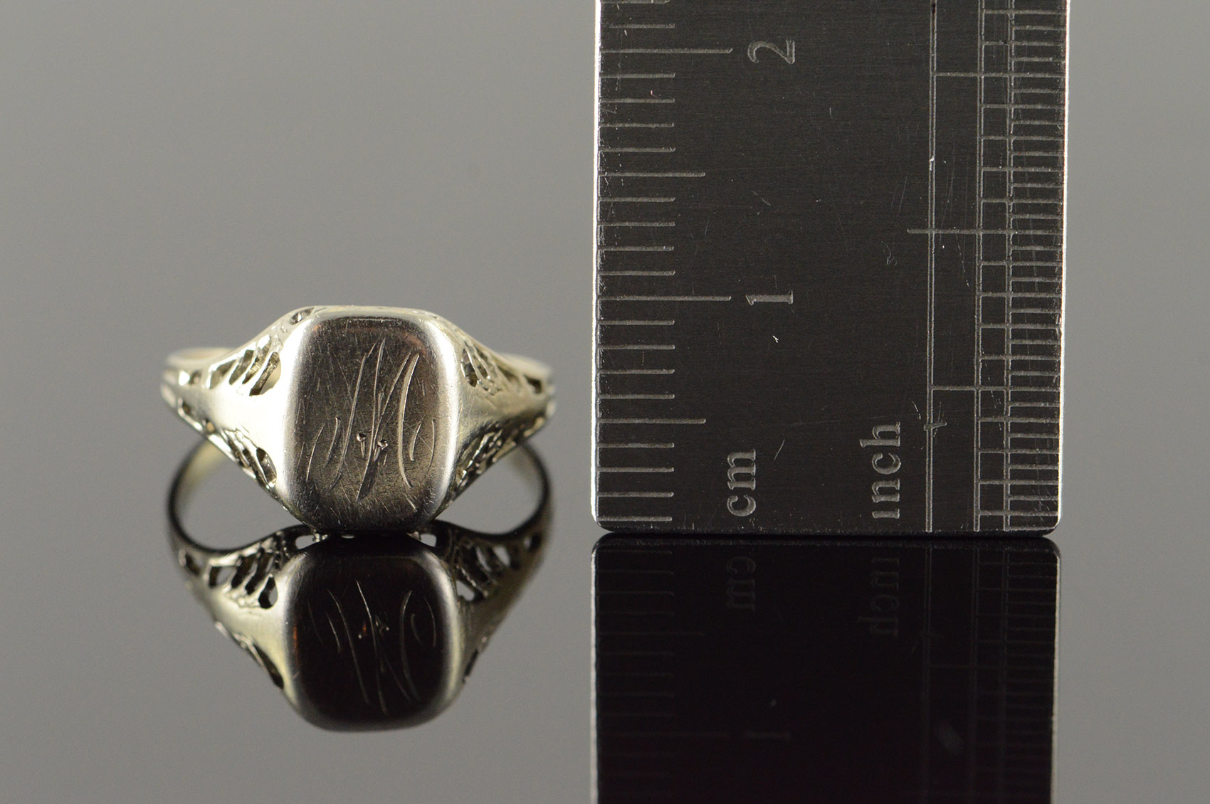 10K 1.1g M W Monogram Letter Initial Cursive Vintage Baby Children's ...