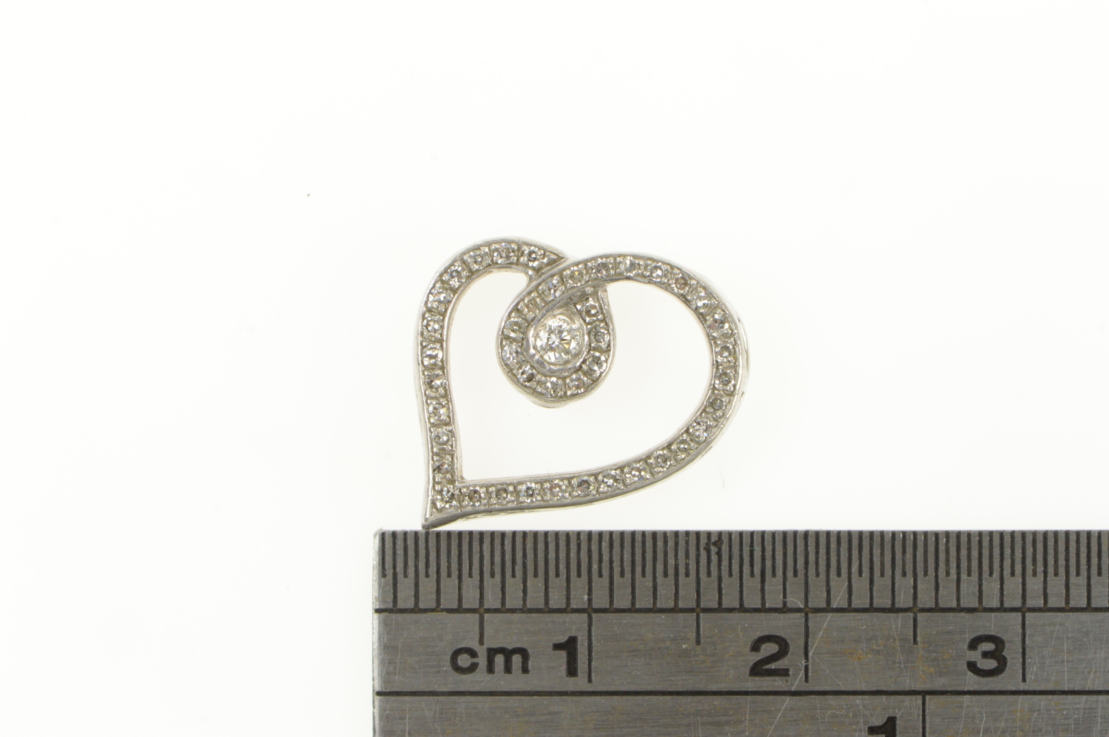 10K Classic Diamond Inset Loop Heart Love White Gold Pendant | Property ...