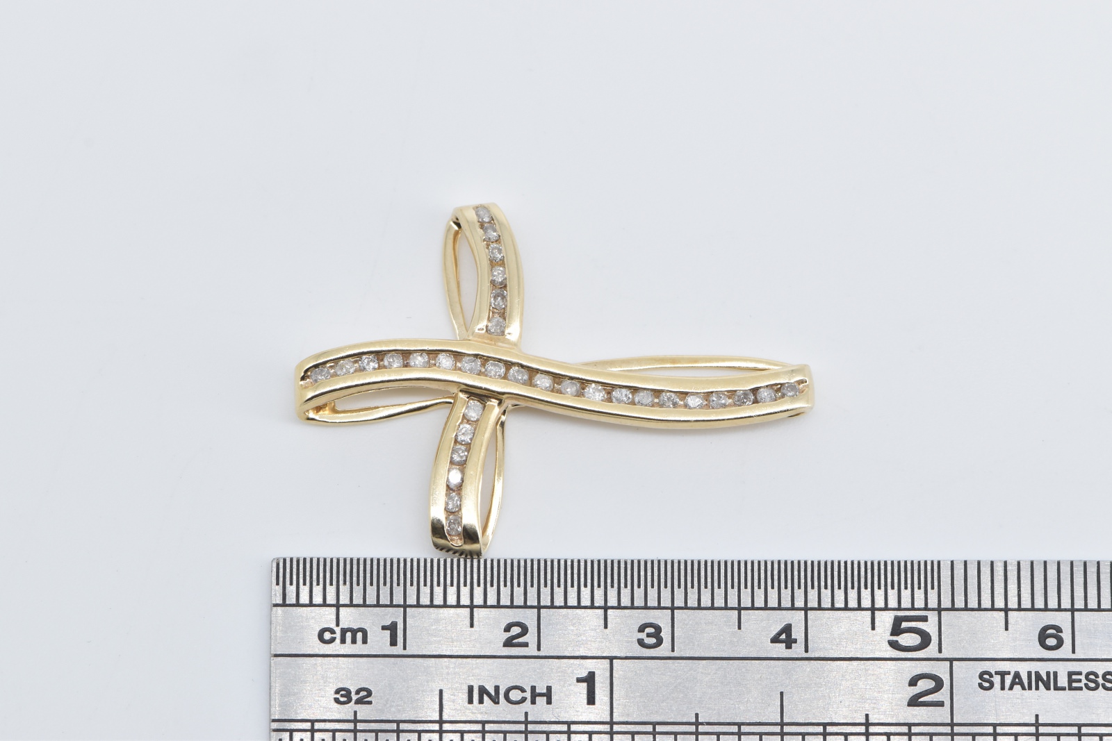 10K Classic Diamond Wavy Vintage Cross Christian Yellow Gold Pendant ...