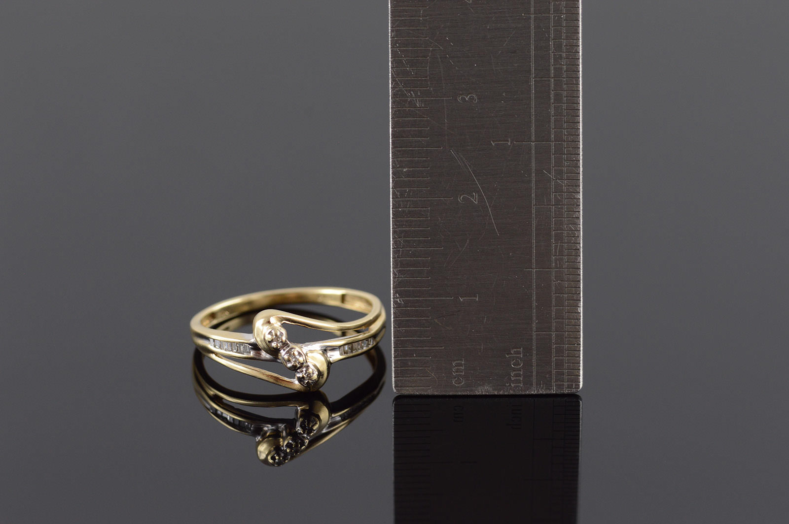 10K Diamond Channel Inset Wavy Tiered Band Yellow Gold Ring, Size 7 ...