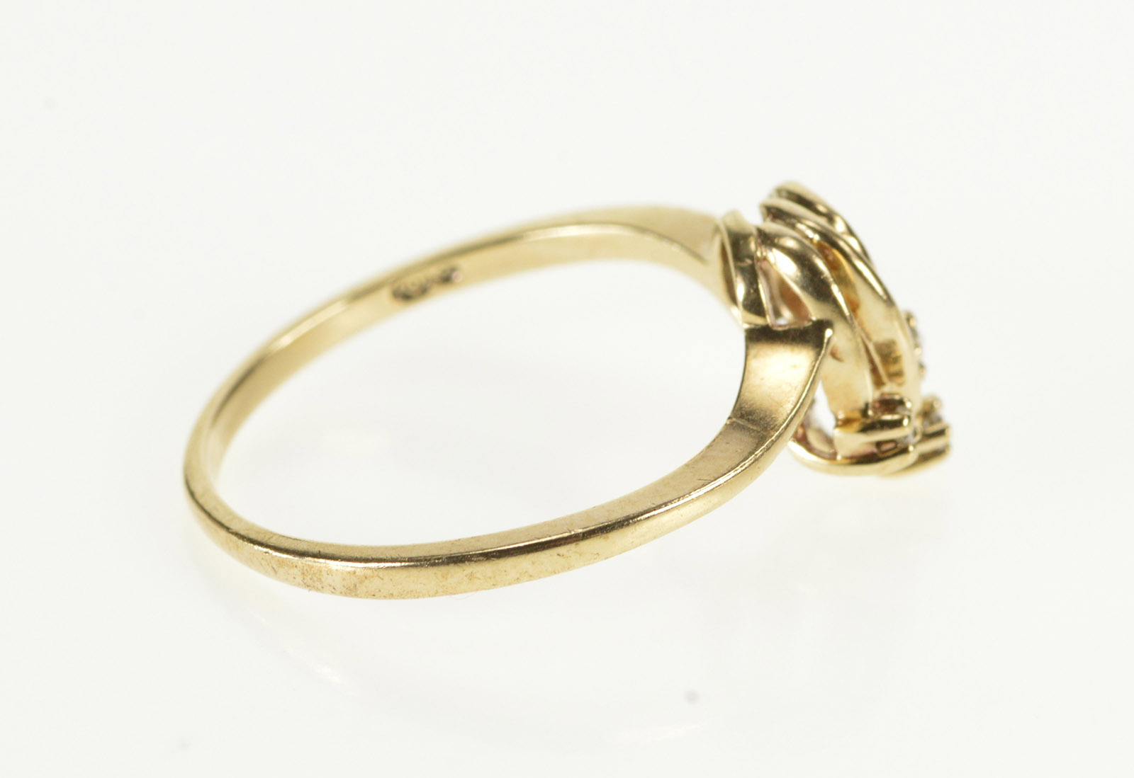 10K Diamond Inset Three Stone Wavy Design Fashion Yellow Gold Ring ...