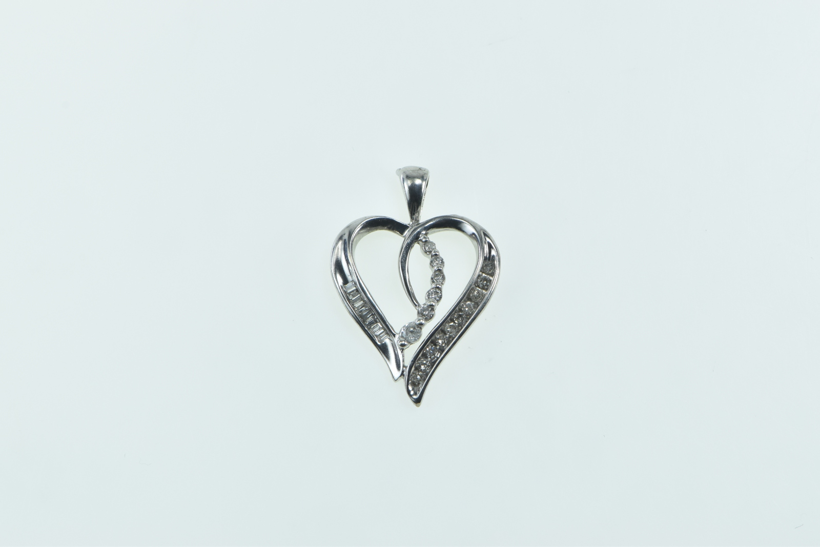10K Diamond Loop Heart Love Symbol Romantic White Gold Pendant ...