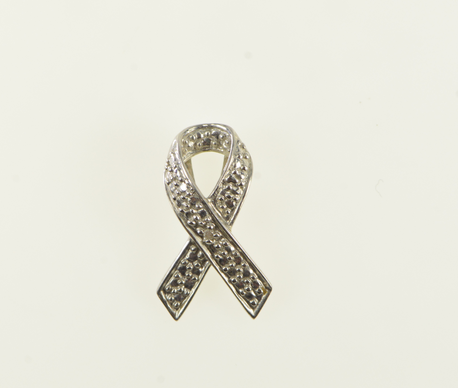 10K Diamond Ribbon Bow Memory Awareness White Gold Pendant | Property Room