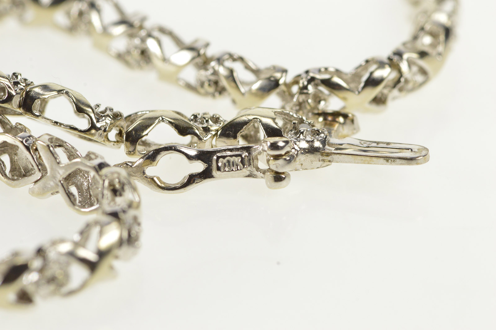 10k Diamond Xo Hugs And Kisses Link Tennis White Gold Bracelet 7 75