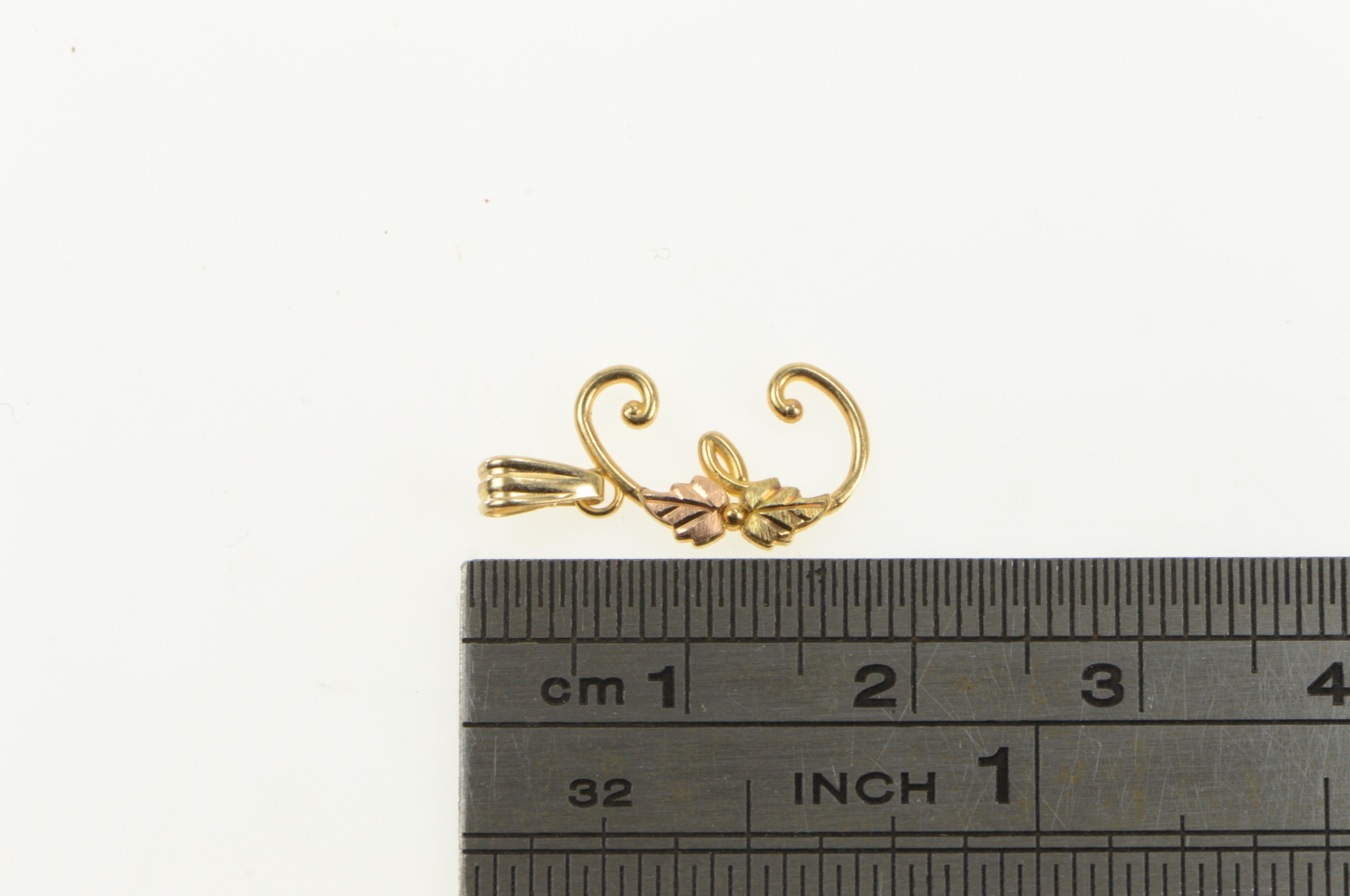 10K E Cursive Two Tone Leaf Letter Monogram Yellow Gold Charm/Pendant ...