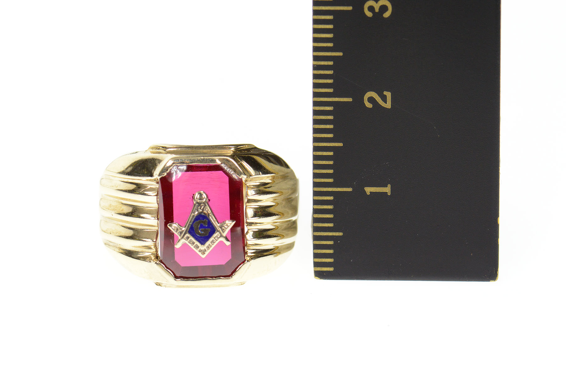 10K Men's Masonic Symbol Emblem Syn. Ruby Yellow Gold Ring, Size 9.5 ...