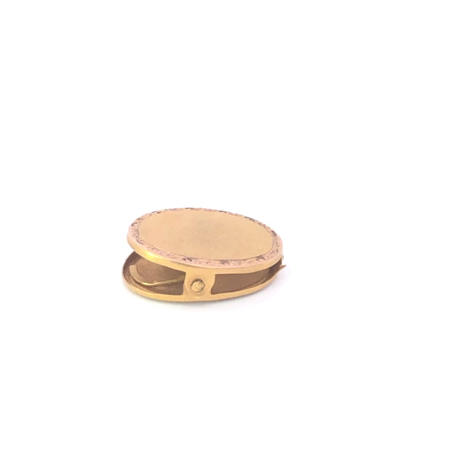 10K Ornate Oval Monogrammable Scroll Dress Clip Yellow Gold | Property Room