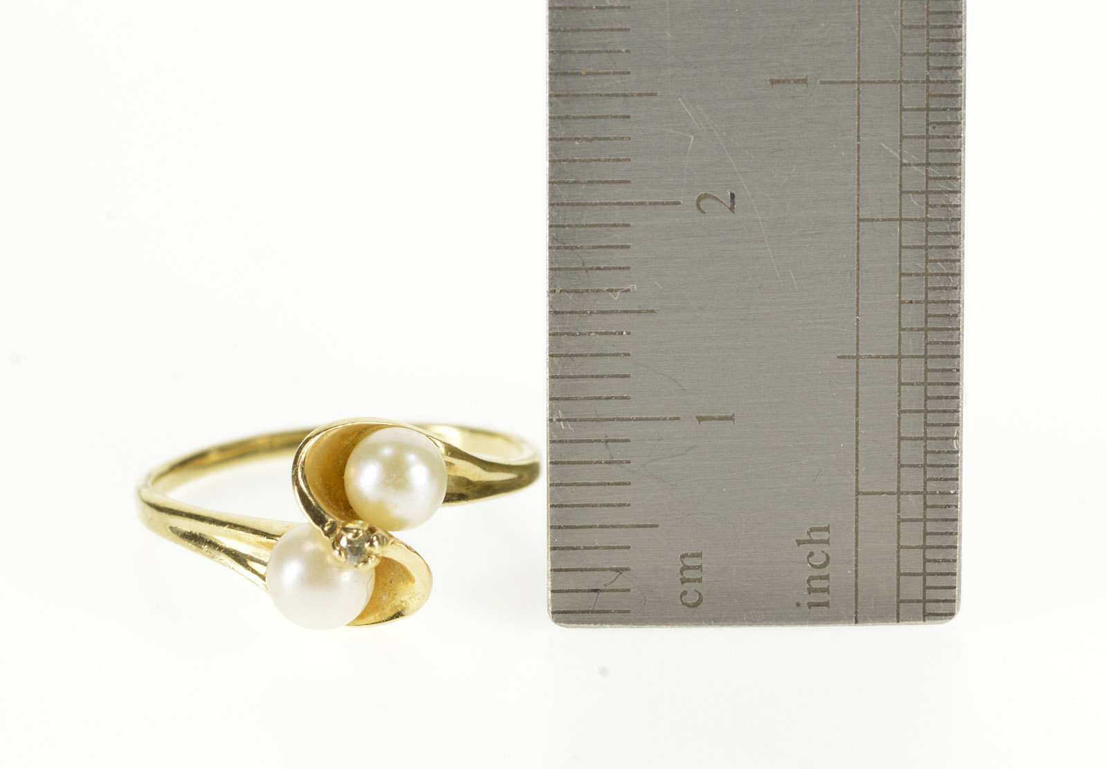10K Pearl Diamond Inset Wavy Swirl Design Yellow Gold Ring, Size 5.5 ...