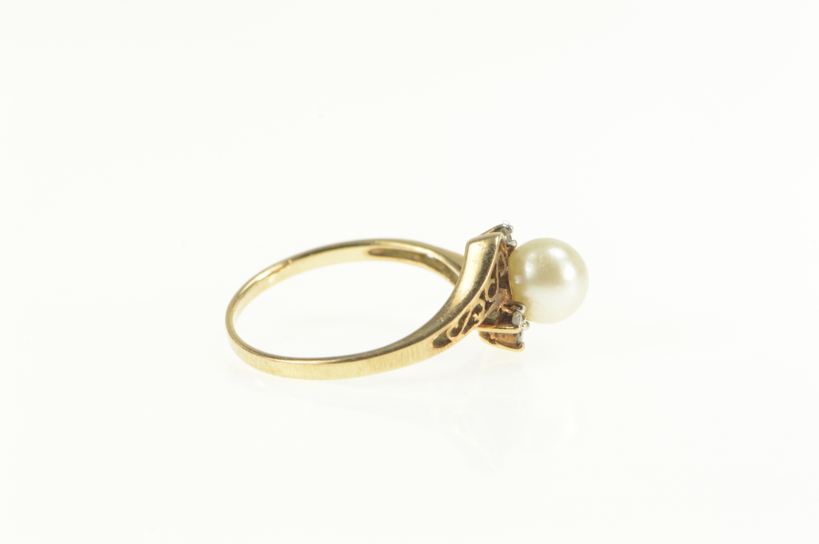 10K Pearl Diamond Retro Scroll Filigree Bypass Yellow Gold Ring, Size 6 ...