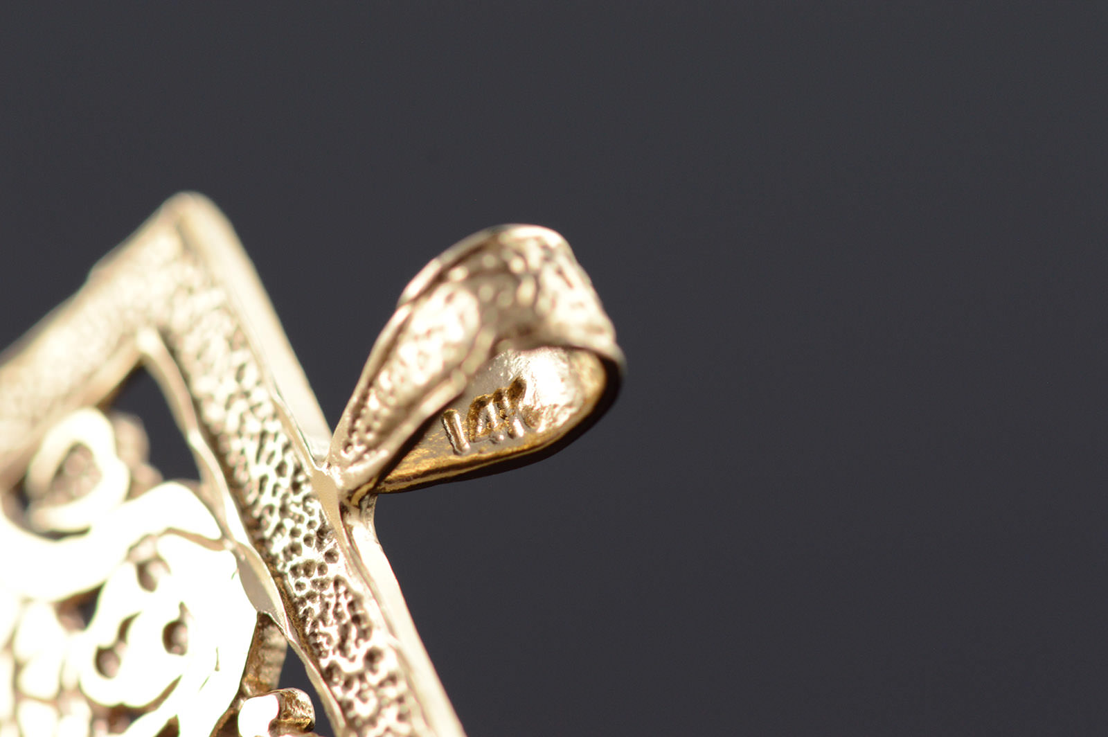 10K Queen of Hearts Playing Card Filigree Yellow Gold Charm/Pendant ...