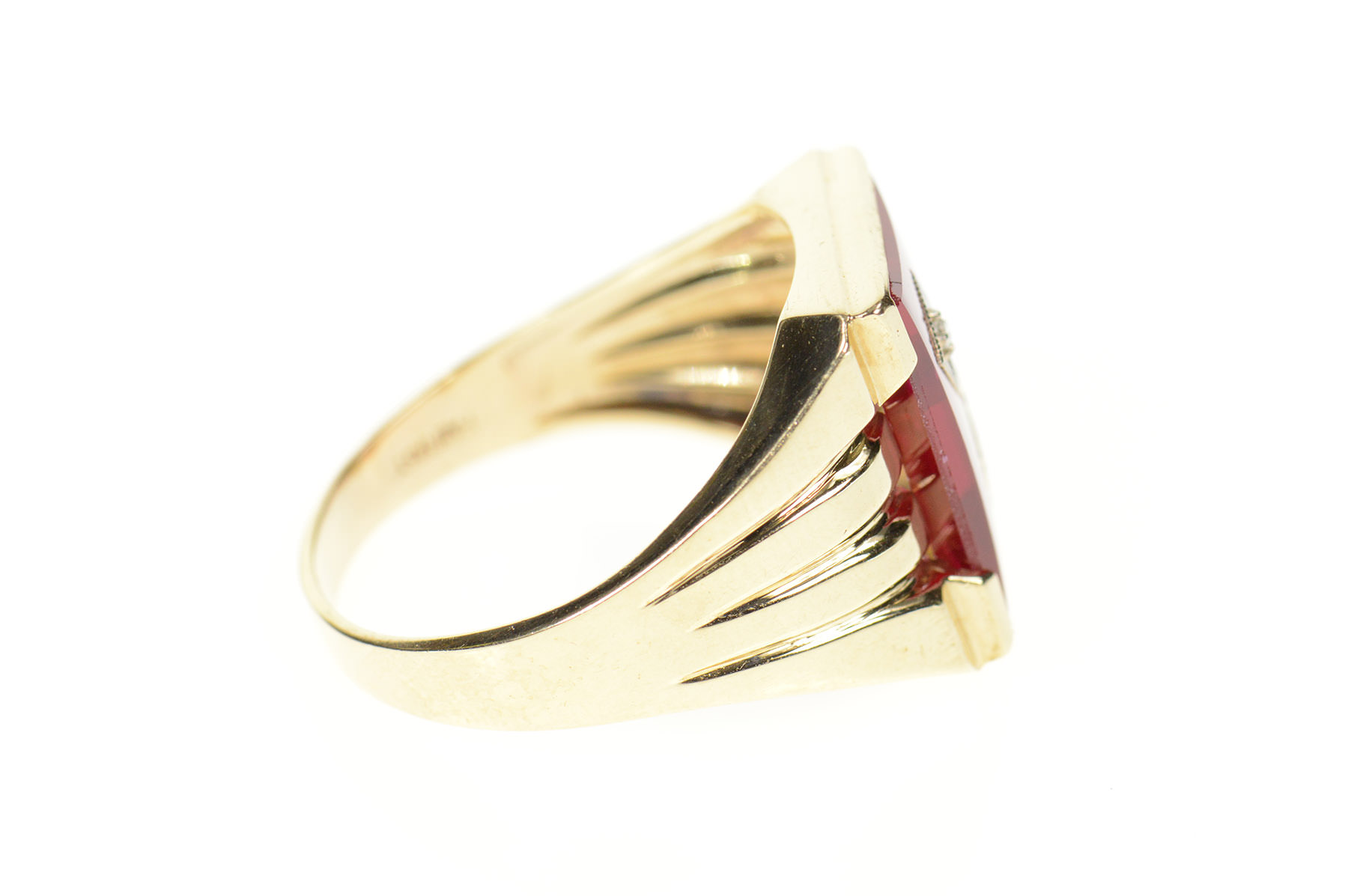 10K Retro Men's Syn Ruby Masonic Emblem Squared Yellow Gold Ring, Size ...