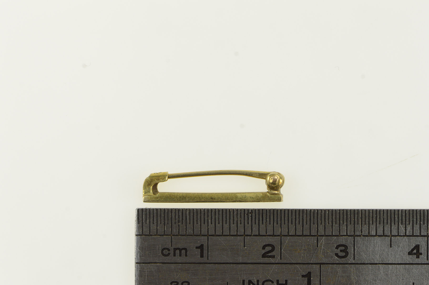 10K Vintage Bar Squared Pinstripe Bar Yellow Gold Pin/Brooch | Property ...