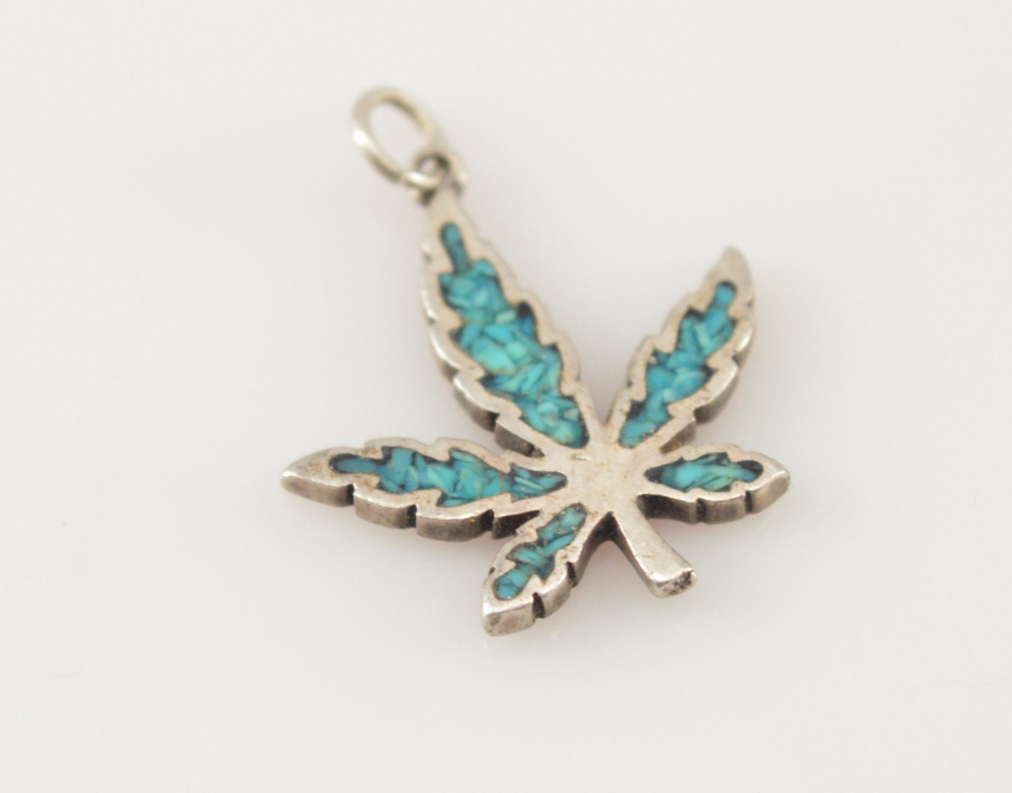 1.4g Solid Silver Turquoise Chip Inlay Marijuana/Hemp Leaf Sterling ...
