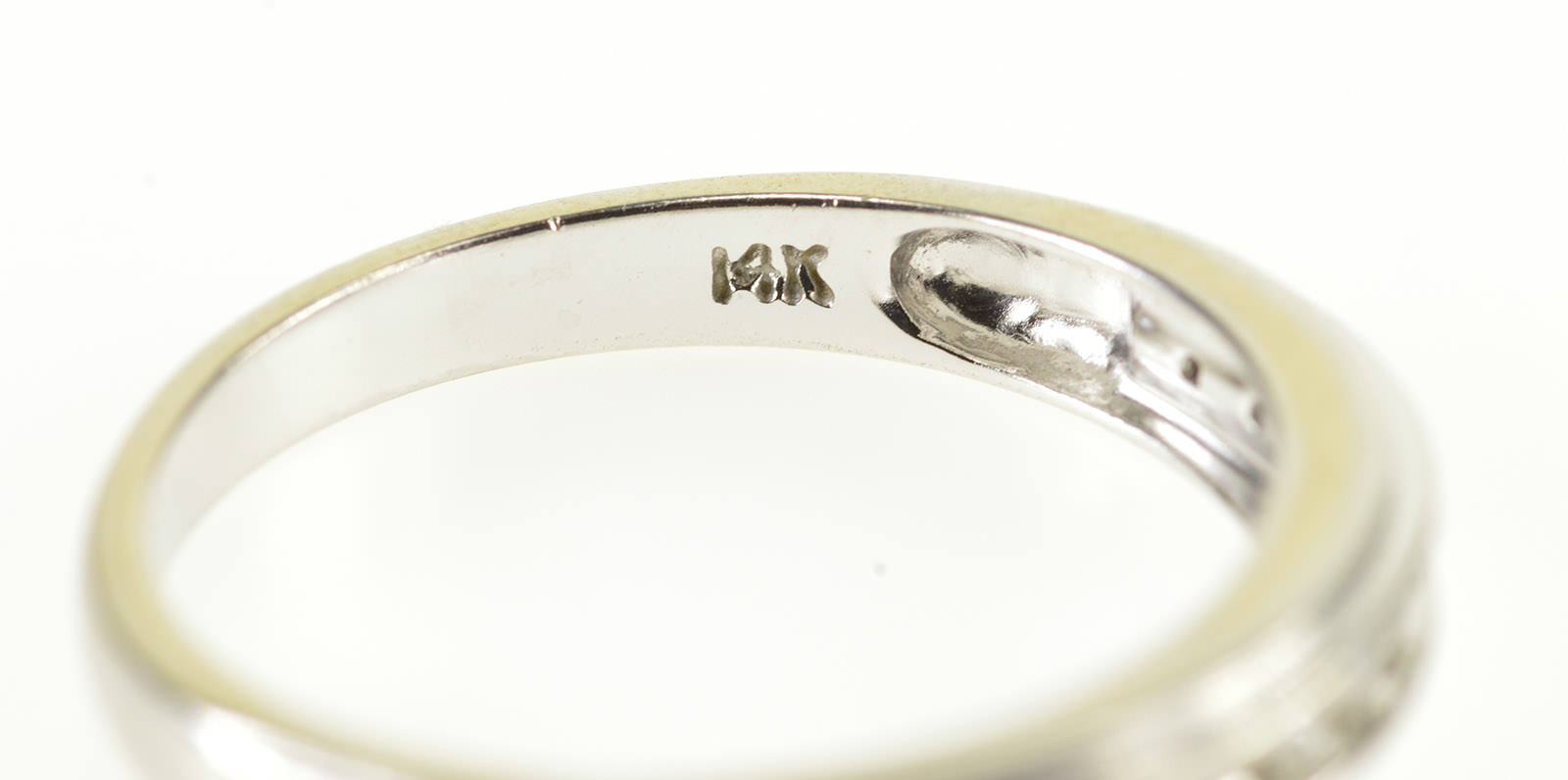 14K 0.10 Ctw Channel Inset Diamond Wedding Band White Gold Ring, Size 7 ...