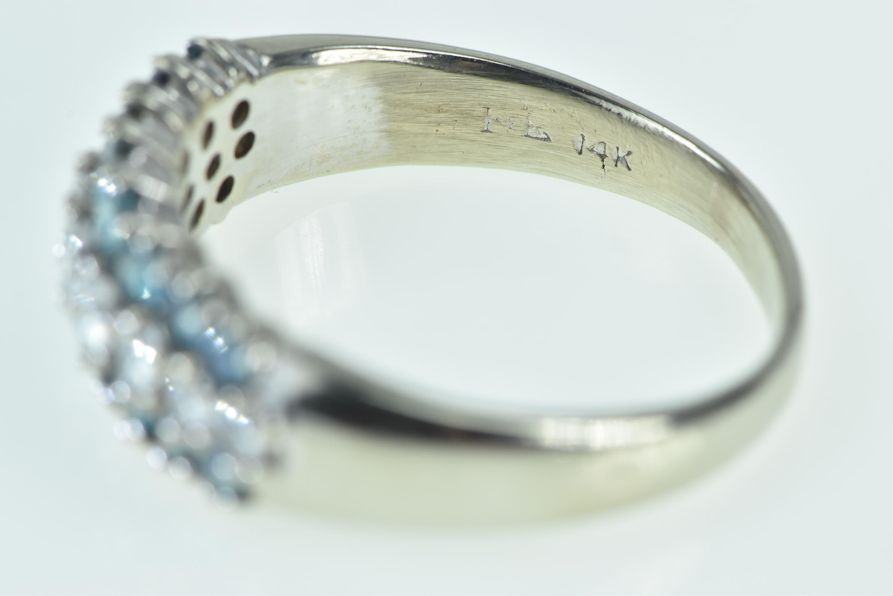 14K 1.20 Ctw White & Blue Diamond Vintage Band White Gold Ring, Size 10 ...