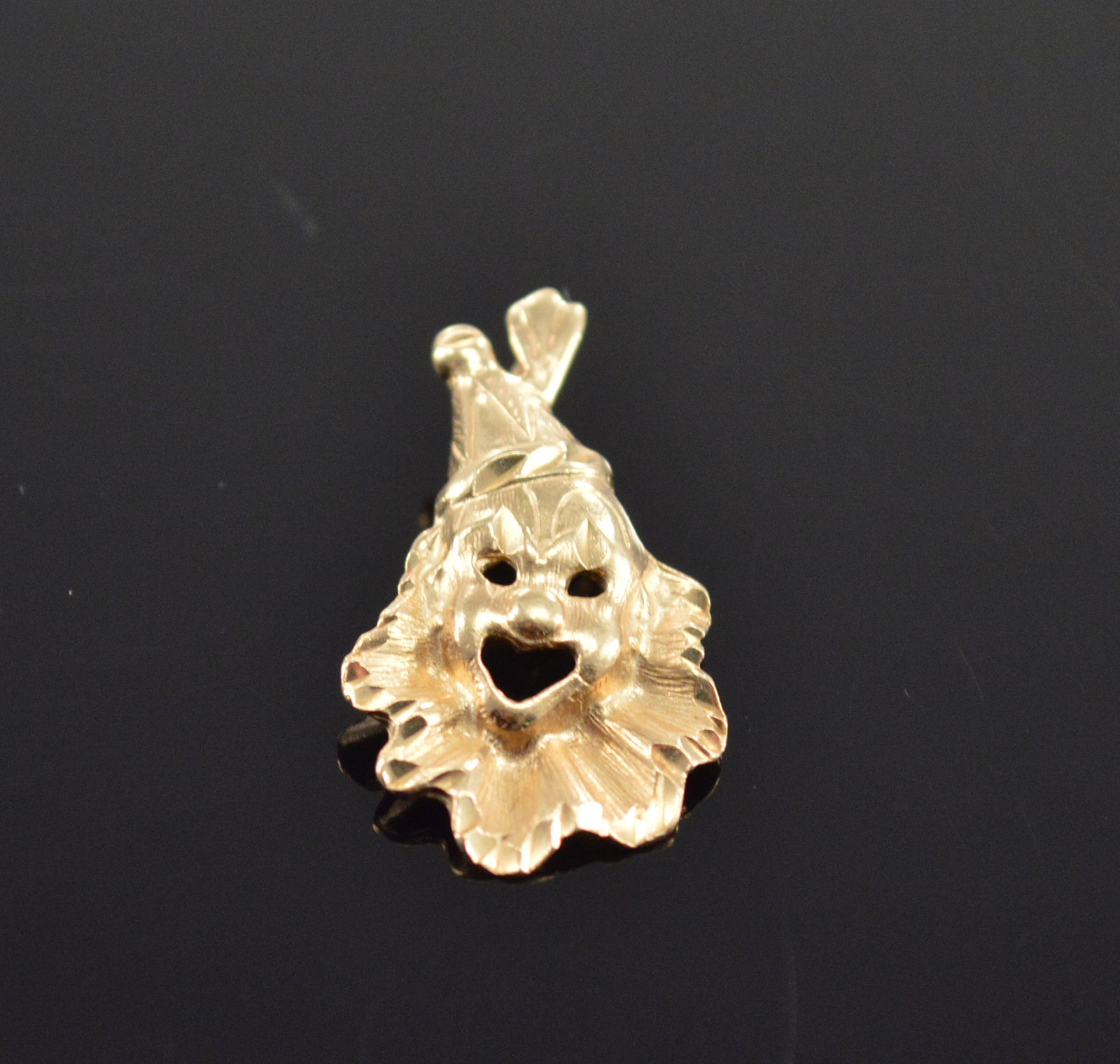 14K 1.5g Diamond Cut Clown Yellow Gold Charm/Pendant | Property Room