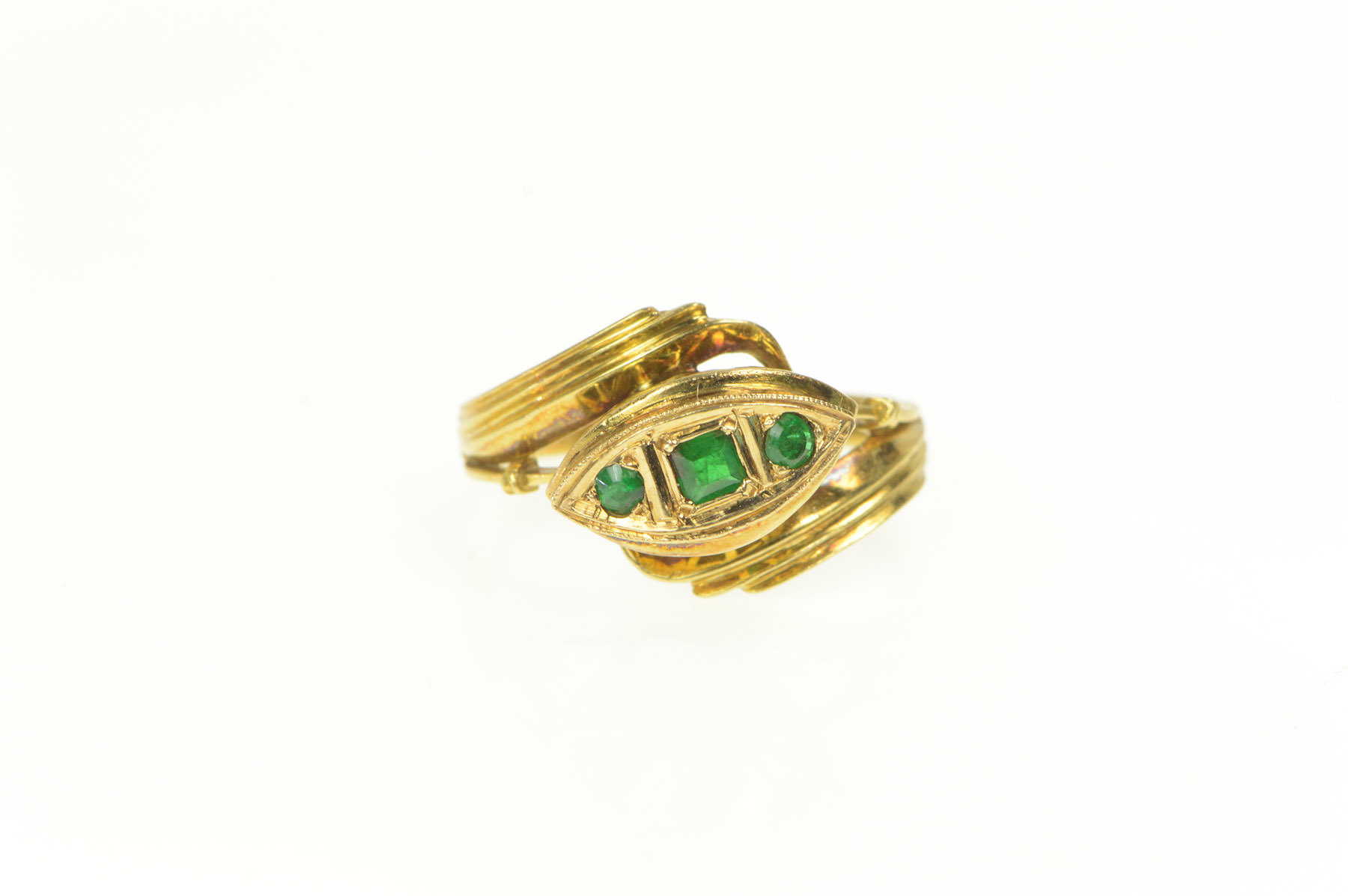 14K 1950's Natural Emerald Raised Filigree Bypass Yellow Gold Ring ...