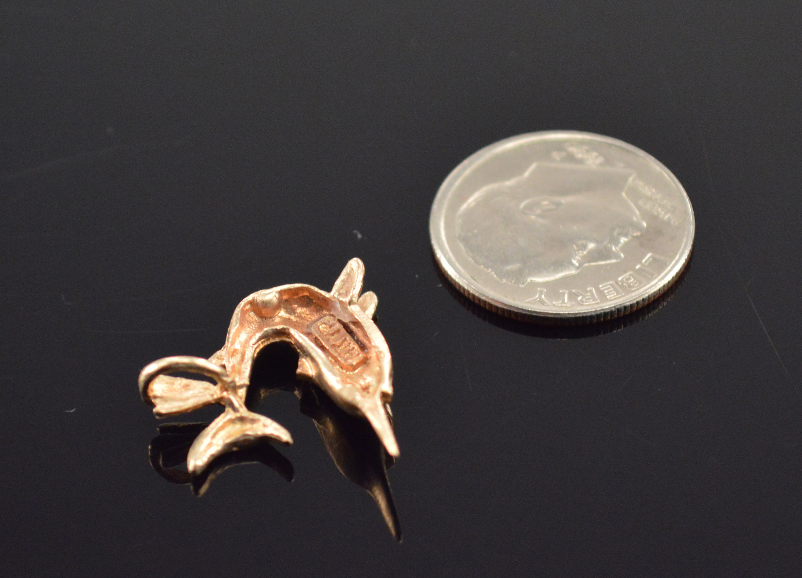14K 1.9g High Relief Marlin Fish Yellow Gold Charm/Pendant | Property Room